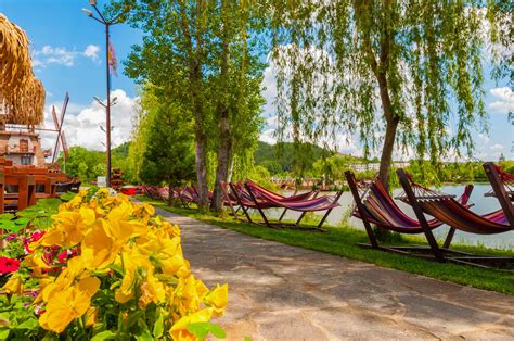 Стаи за гости Хидропарк Вятърните мелници община Горна Малина област София