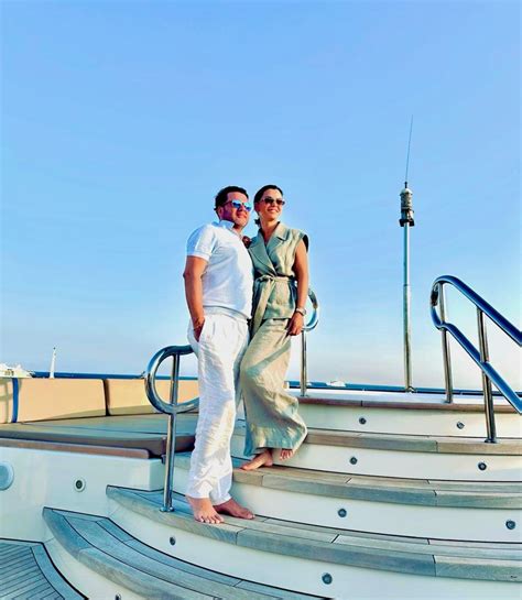 БОХЕМ Д р Енчев с лукс ваканция на Миконос ще се изненадате кой го придружава СНИМКИ