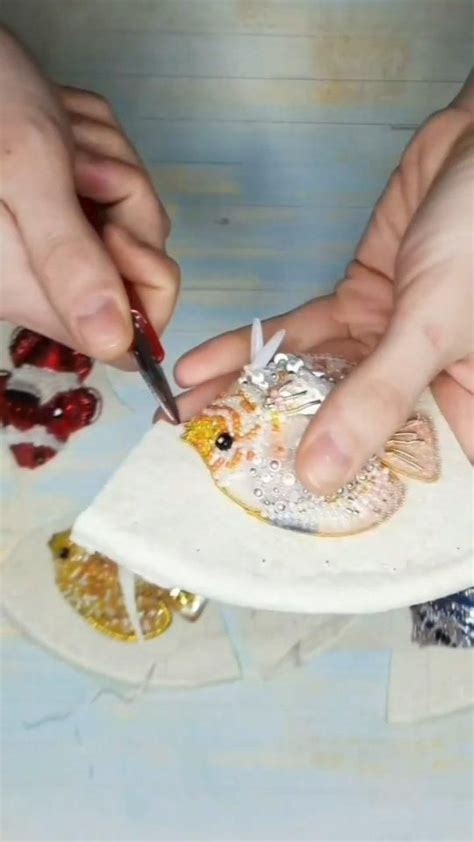 ВЫШИВКА БИСЕРОМ НА ОДЕЖДЕ МАСКИ и КОКОШНИКИ On Instagram Сделала коротенькое но думаю