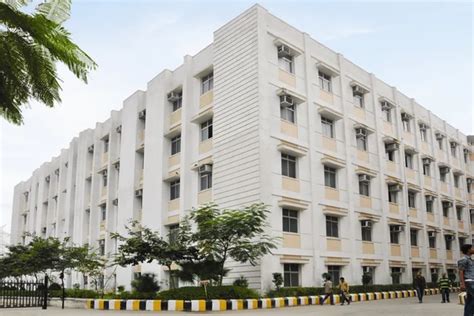Details Courses Cut Off Seat Matrix Of Srm University Chennai Srm Institute Of Science And