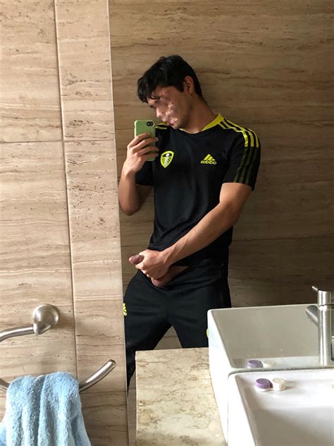 Completely Failing At This Scrolller