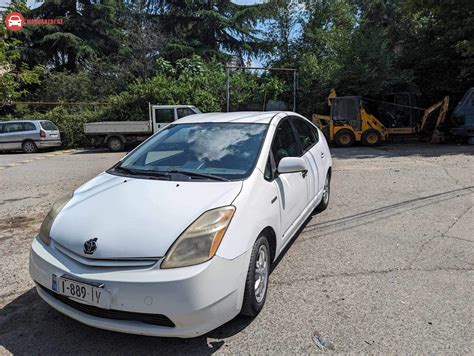 იყიდება ტოიოტა პრიუსი თბილისი