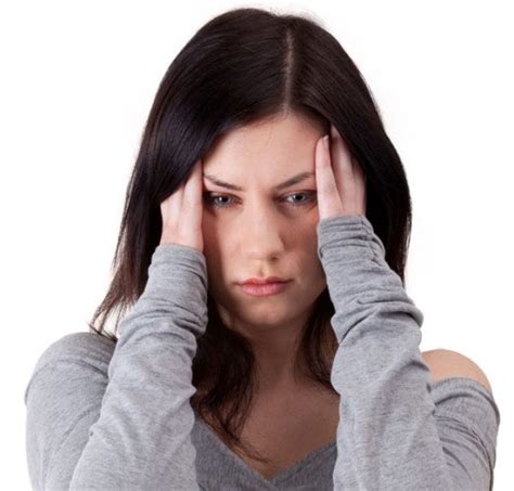 Шум в голове: причины возникновения и способы лечения