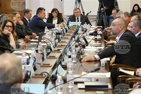 Членове на парламентарната комисия по здравеопазване коментираха решението на министър Христо