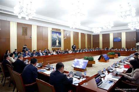 Улс төрийн нам болон Сонгуулийн хуулийн хэлэлцүүлэгт 36 намын удирдлага оролцож байна