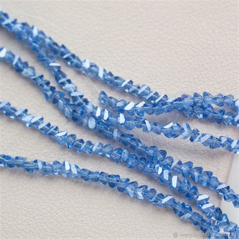 Стеклянные треугольнички 4 мм синие купить в интернет магазине Ярмарка Мастеров по цене 200