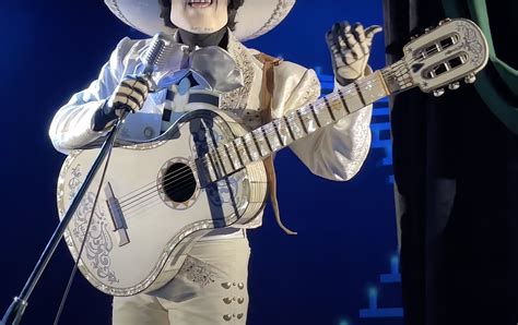 Ernesto De La Cruz At Oogie Boogie Bash Live Performance Of Cocos