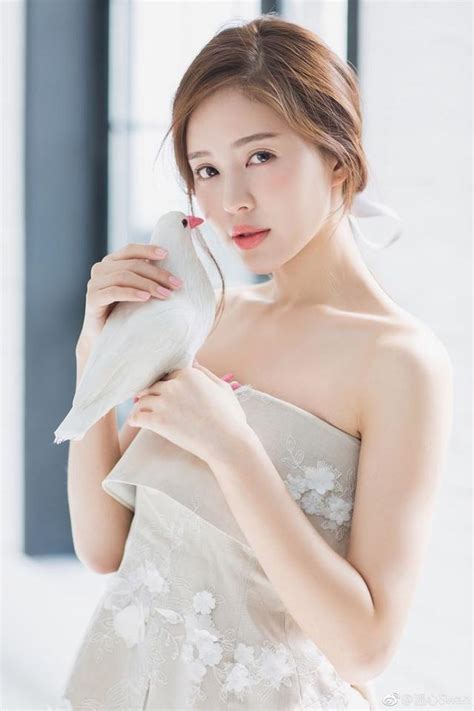 她就像冬天裏的一束暖陽溫暖我們的心田氣質女神溫心 每日頭條