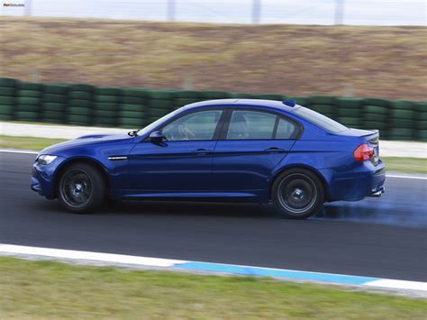 Bmw M3 Sedan Au Spec E90 2010 11 Wallpapers 2048x1536