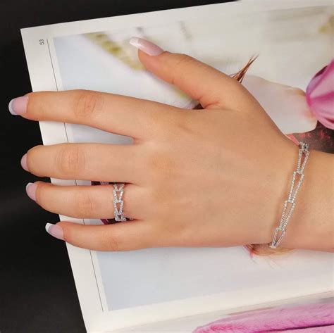 اكسسوارات بلاتين مش بتغير لون