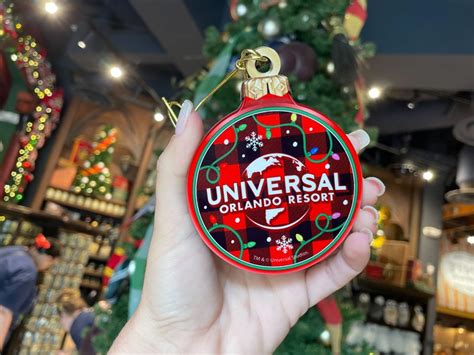 Holiday Tree Hunt Returns To Universal Orlando Resort With Earl The