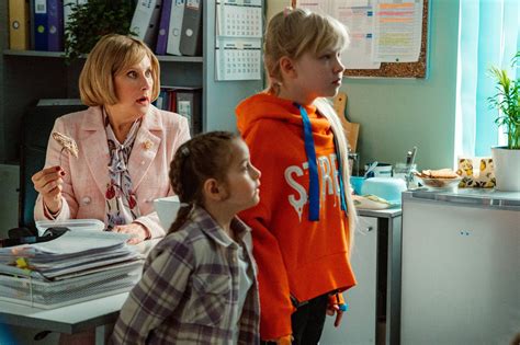 Папины дочки Новые 1 сезон смотреть онлайн сериал Папины дочки