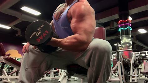 Dumbbell Concentration Curl Biceps Exercises Dumbbell Concentration Curl Youtube An