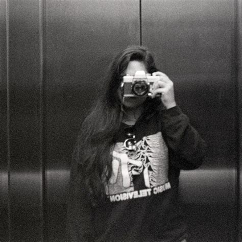 Raphaela Rocha Youtube