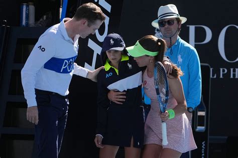 Zeynep Sonmez Australian Open Star Dramatically Comes To Aid Of