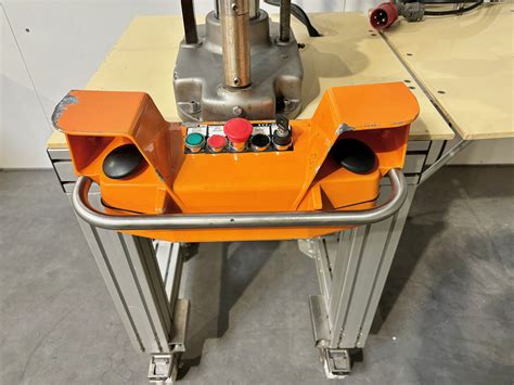 Andre Zalkin Tm3 Corker Used Machines Exapro