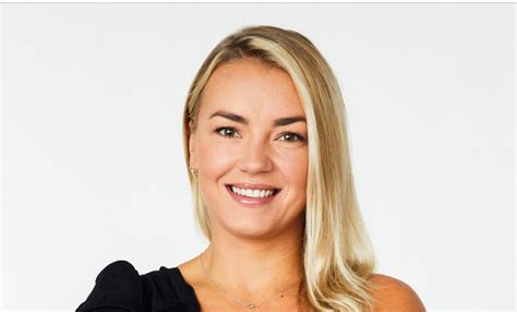 Diili Voittaja Clarissa Hedman Ja Ex Jääkiekkoilija Eetu Pöysti Saavat Lapsen Demimoore Kuvat