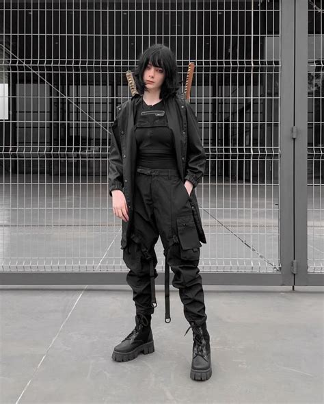 Pin By Laitale On Hunter Hana Song In 2023 Techwear Women Combat