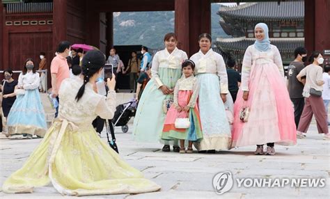 체리의 시선 한복이렇게 활용하고 저렇게 개선을 아시아엔 The Asian