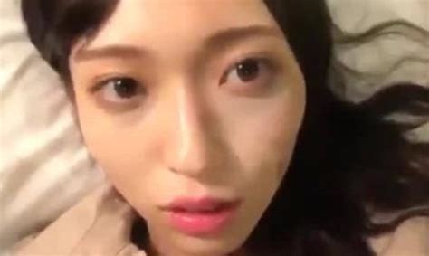 남자친구와 ‘성관계 하면서 동영상 찍은 아이돌 동영상 포스트쉐어