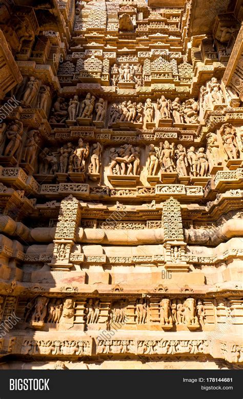 Erotic Human Sculptures At Vishvanatha Temple Western Temples Of Khajuraho Image Stock Photo