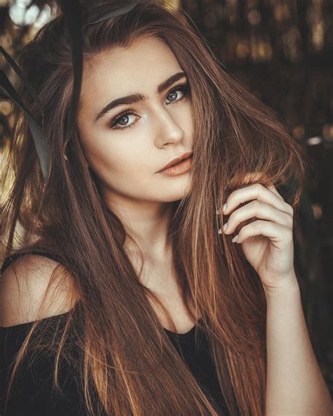 Pin By Robi Wan Kenobi On Anna Von Klinski Portrait Photography Women