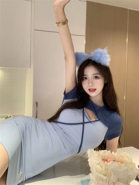 라쿠프랑 XL 빅사이즈 딱붙는섹시원피스 파란 흠뻑쇼 미니 크로스 랩가디건 U넥 반팔 청순섹시 커플룩 리본탑 데님 사이즈