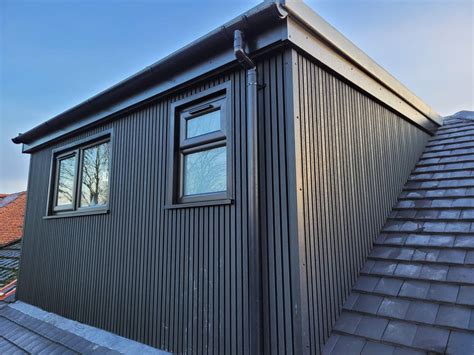 2 5m Black Slatted Cladding Composite Cladding