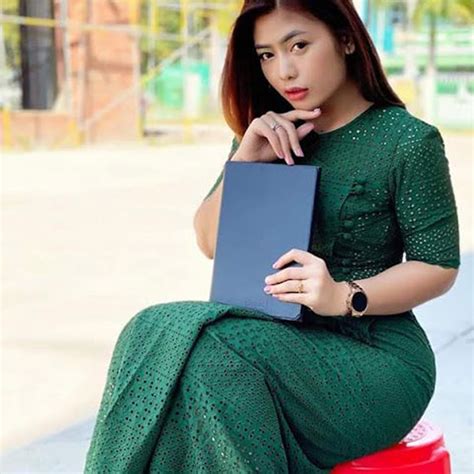 သောက်ပလုတ်တုတ် သောက်ပလုတ်တုတ် Added A New Photo