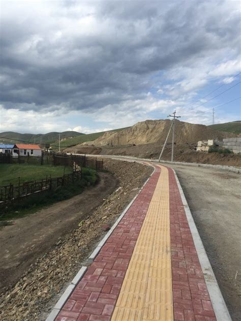 Далан давхрын шинэ авто замын ажил 70 хувьтай байна