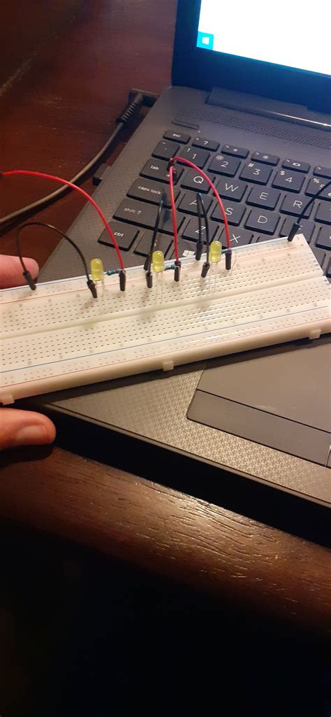 Over Een Project Waar Ik Leds Op Een Bepaalt Moment Aan En Uit Moeten