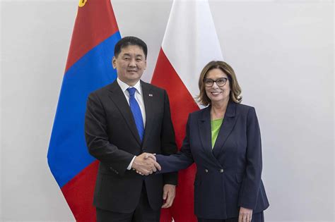 Монгол Улсын Ерөнхийлөгч Ухнаагийн Хүрэлсүхэд БНПУ ын Сенатын дарга Малгожата Кидава Блоньска