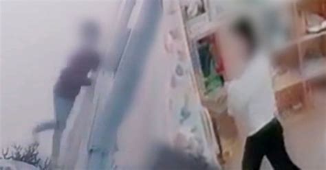 문 닫다가 유치원서 손가락 잘린 4살‥교사 아동학대 혐의 송치