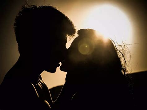 These Kissing Techniques Will Drive Him Crazy