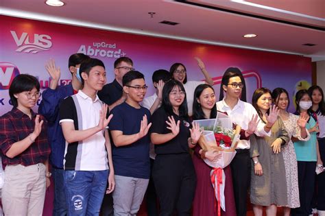 Học Cách Làm Chủ Cảm Xúc Cùng Học Viên Vus Tại Sự Kiện Giao Lưu Tiếng