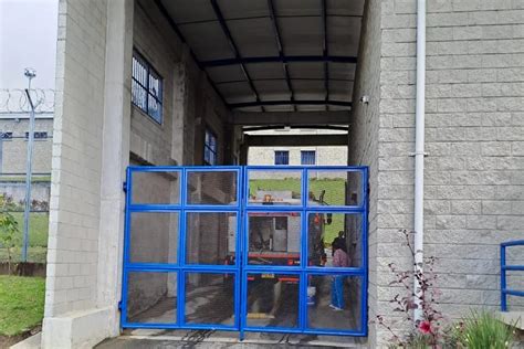 Comida Poca Mala Y Tarde Esta Es La Difícil Situación De Las Internas De La Cárcel De Pedregal