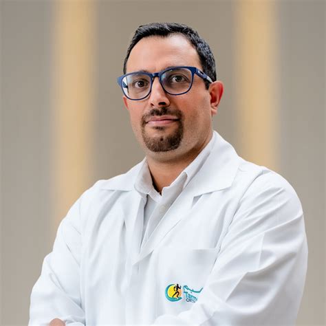 Dr Simon Semaan Lebbos Consultant Orthopedic Surgeon