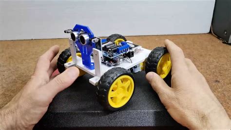 2022 sci fi contest a hand following robot powered by arduino hackaday