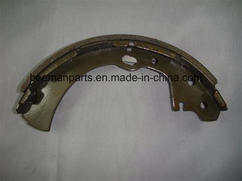High Quality Auto Spare Disc Brake Shoe For Nissan Pick Up China