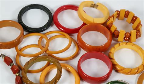 Collection Of 21 Pieces Of Vintage Bakelite Jewelry Collection Of 21