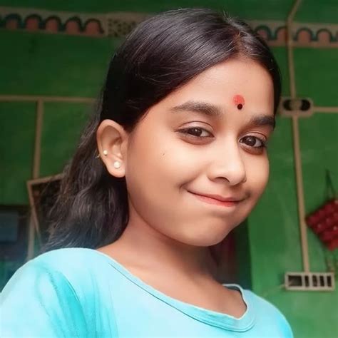 Riy Cute Garl Priya Threads Say More