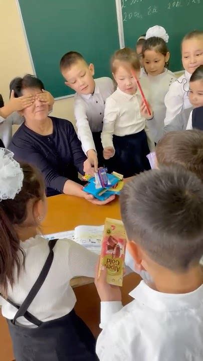 Угощаем нашу любимую учительницу шоколадами😍🍫💝 Youtube