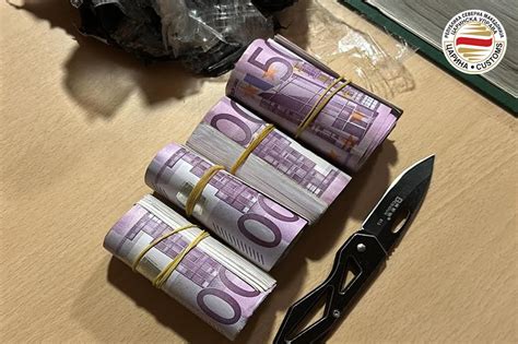 Цариниците заплениле 98 000 евра на граничниот премин „Богородица“ Meta Mk