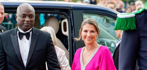 Norwegen Prinzessin Märtha Louise Kündigt Hochzeit Mit „sex Schamanen“ An Welt