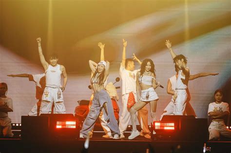 展榮展瑞《限時動態》甜殺北流嗨爆開唱！超好人緣kol好友全到齊