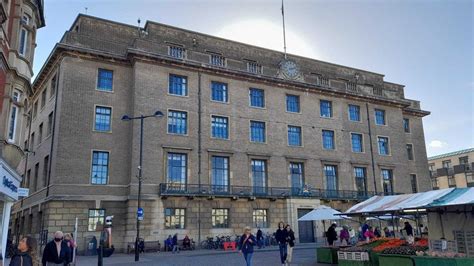 Cambridge Guildhalls Future As Civic Asset In Doubt Bbc News