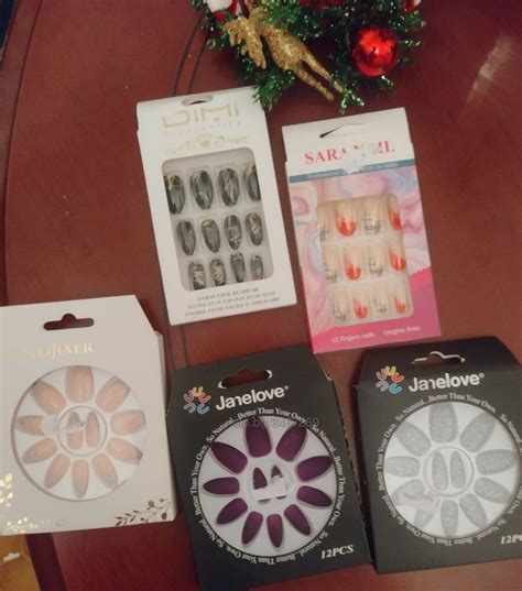 Модни Нокти Фризьоро козметично СПА оборудване Монтана Селектирани модели модни нокти