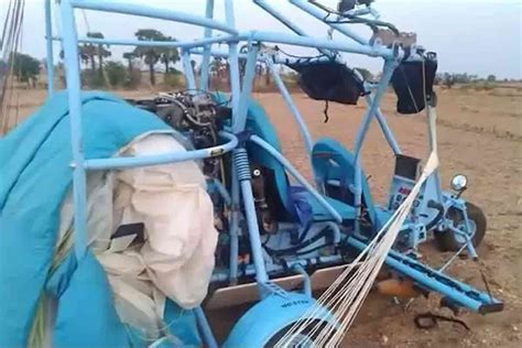 မလှိုင်တွင် စစ်ကော်မရှင်တပ် စက်တပ်လေထီးဖြင့် ဗုံးကြဲ၍ နေအိမ် ၃ လုံးပျက်စီး Bur Mizzima Com