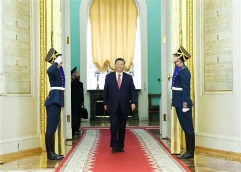 Си Цзиньпин принял участие в церемонии приветствия организованной В Путиным