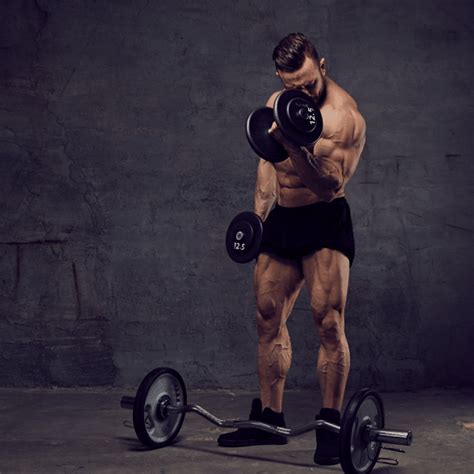 The 9 Best Short Head Bicep Exercises You Can Do In The Gym